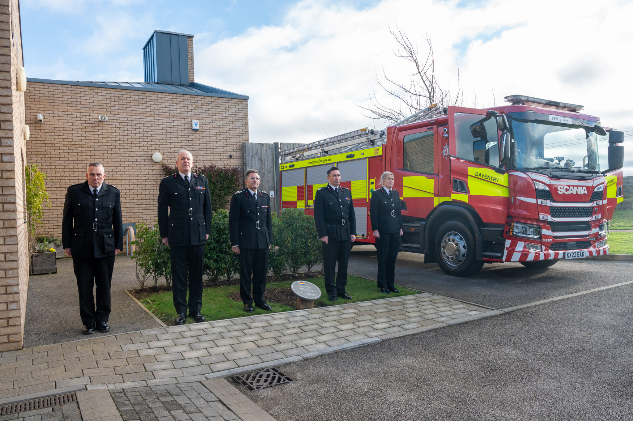 Hundreds pay tribute at funeral for Northamptonshire firefighter Gary ...