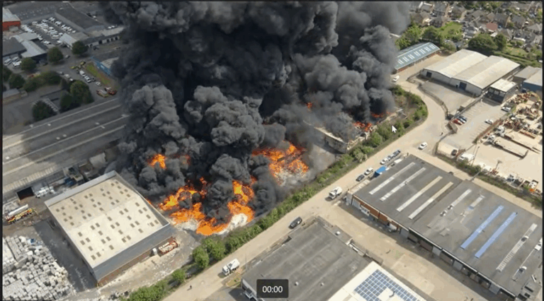 Major incident declared as firefighters tackle blaze at Rushden ...
